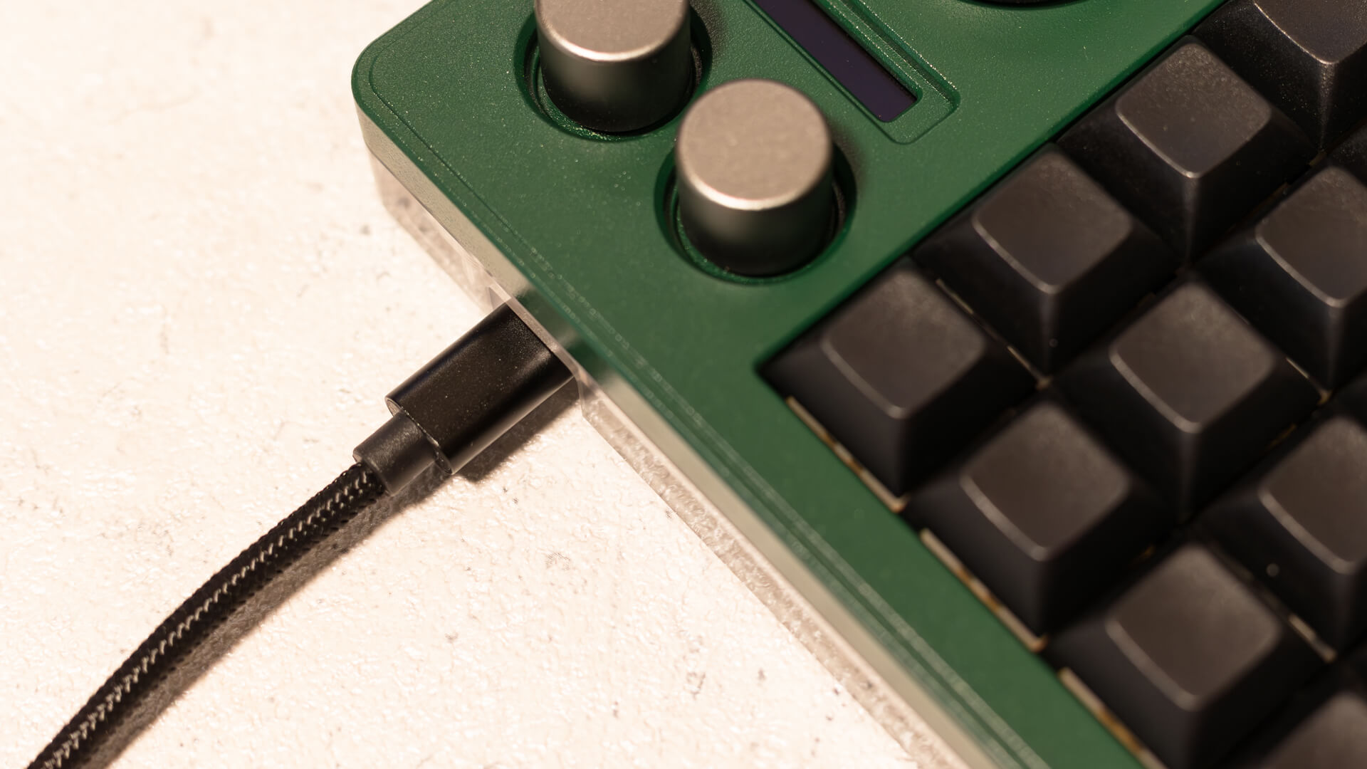 DOIO KB16レビュー｜はじめての左手デバイスにおすすめ！ゲーム・編集に最適なマクロパッド | ハルポチ